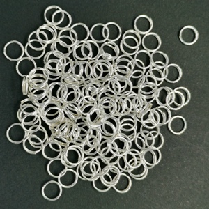 6mm Split Rings Silver Plated - www.thesouthamptonbeadshop.co.uk