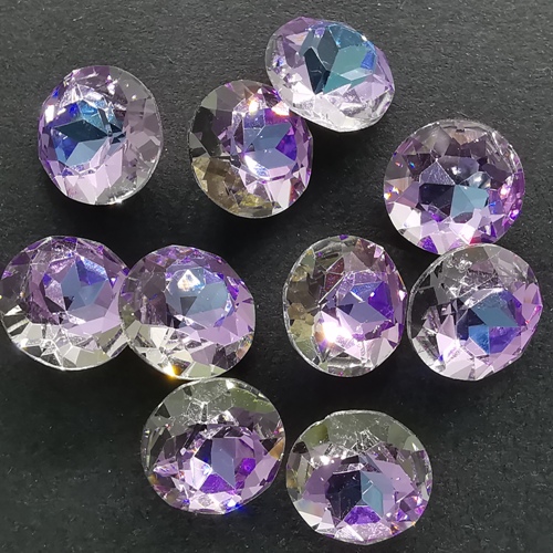 8mm Chinese Chaton-Vitrail Light - www.thesouthamptonbeadshop.co.uk